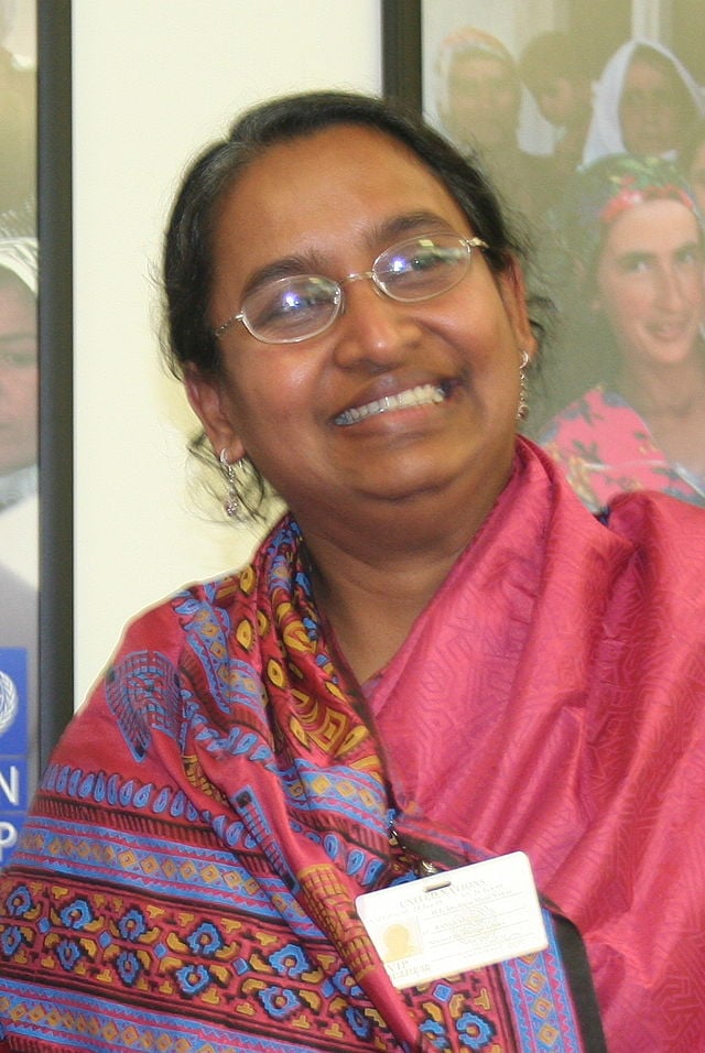 Tezzfeed: Headlines That Matter, Summarized for You.